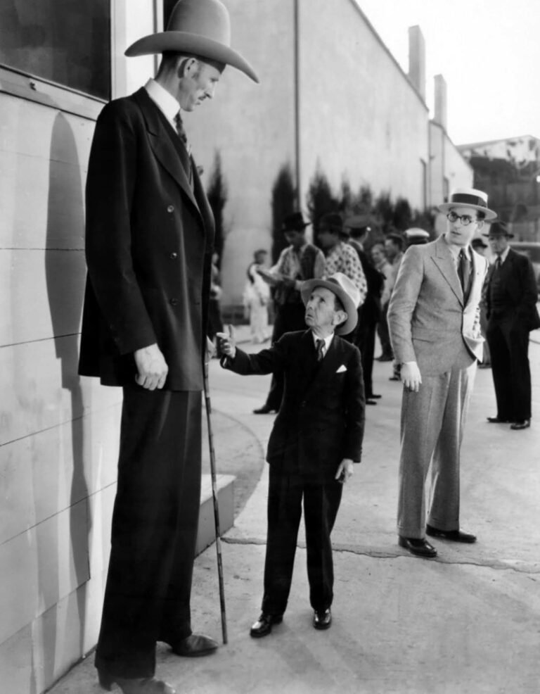 The Life Of Ralph "Tex" Madsen, Also Known As The Tallest Cowboy, From ...